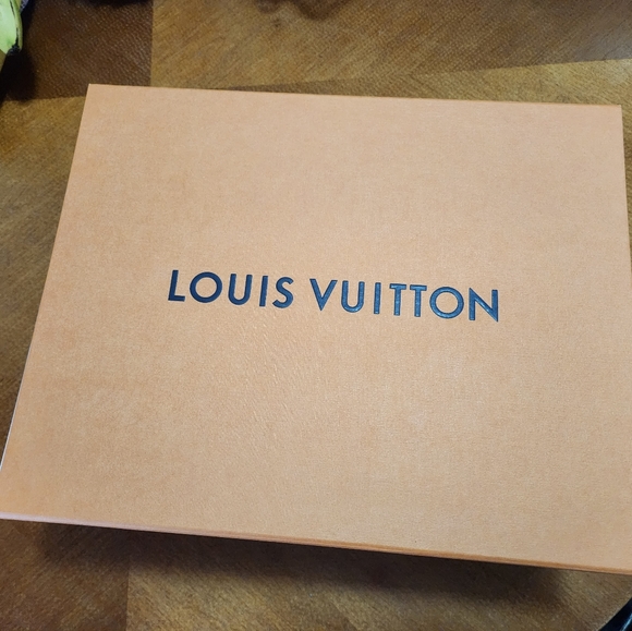 Louis Vuitton | Accessories | Louis Vuitton Draw Box With Minor Crack ...